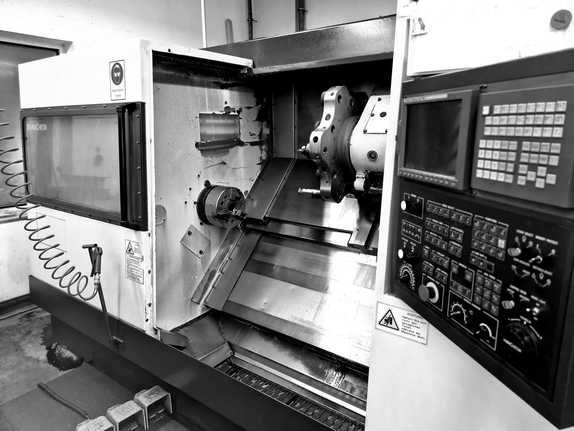 Hwacheon - CNC-HI-TECH 300 L07 - Dilg GmbH // Zerspanungstechnik, CNC ...